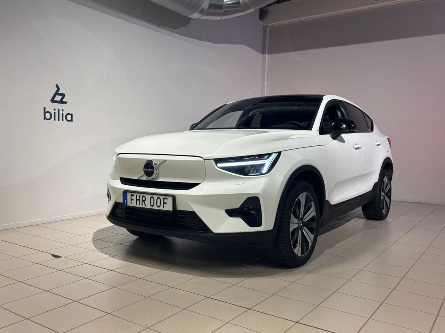 Volvo C40 Recharge Twin motor Plus 2023 Vit