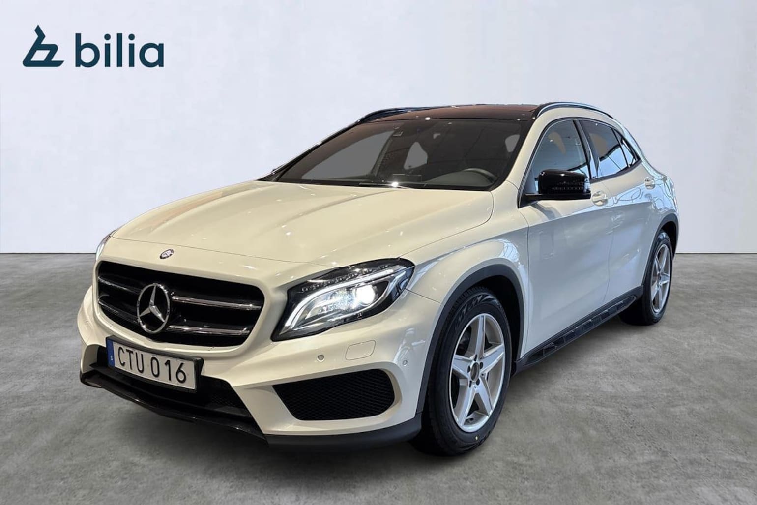 Mercedes-Benz GLA 220 CDI 4MATIC Kamera P-sensorer Värmare 2014 Vit