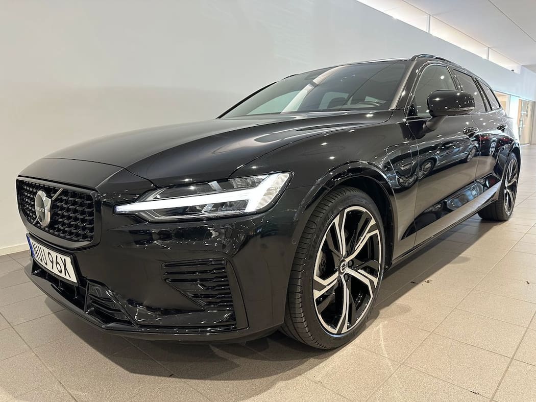 Volvo V60 T6 Plug-In Hybrid AWD T6 Ultra Dark / Dragkrok / Backkamera ...
