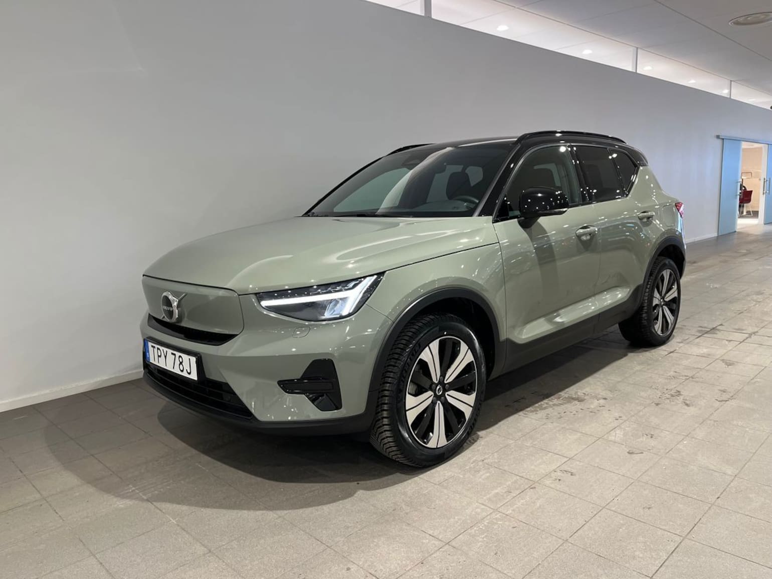 Volvo XC40 Recharge Single Motor Core Edition 2023 Grön