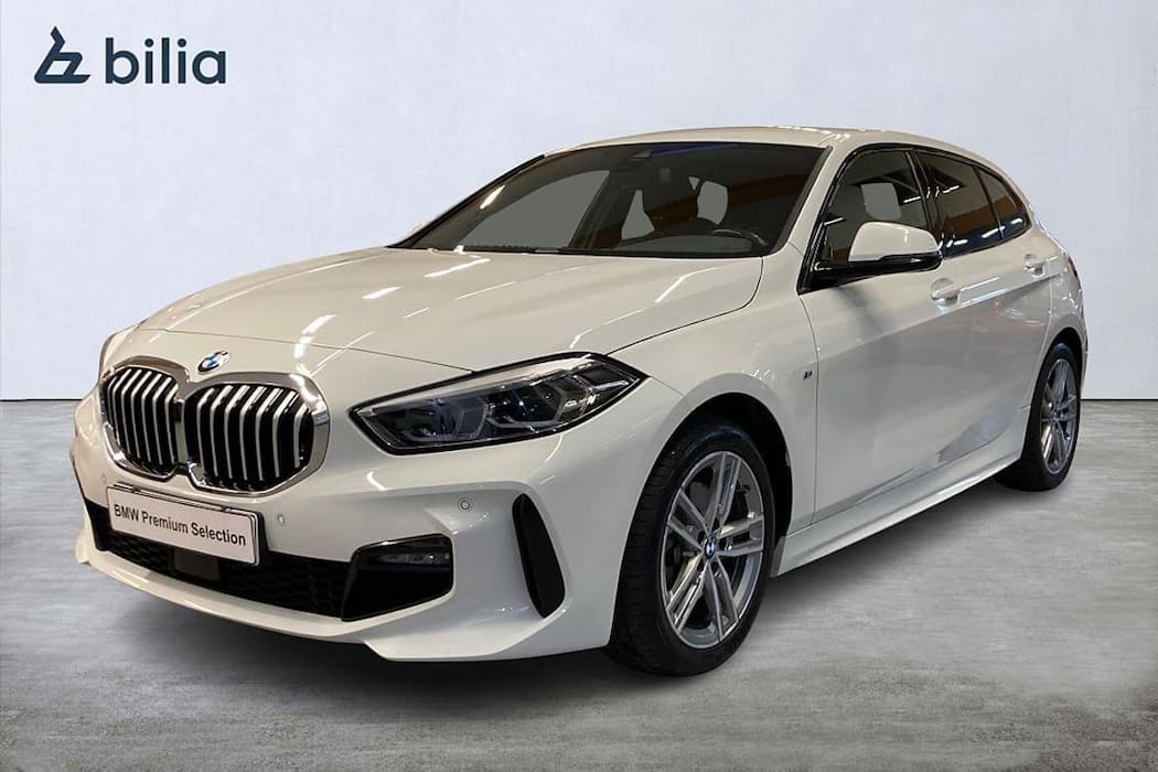 BMW 118i M Sport Navi Farthållare PDC Bak 2023 Vit