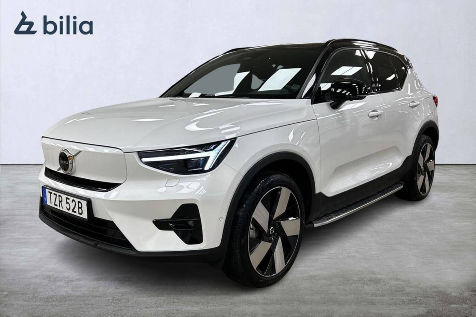 Volvo EX40 Twin Motor Performance Ultra 2025 Vit