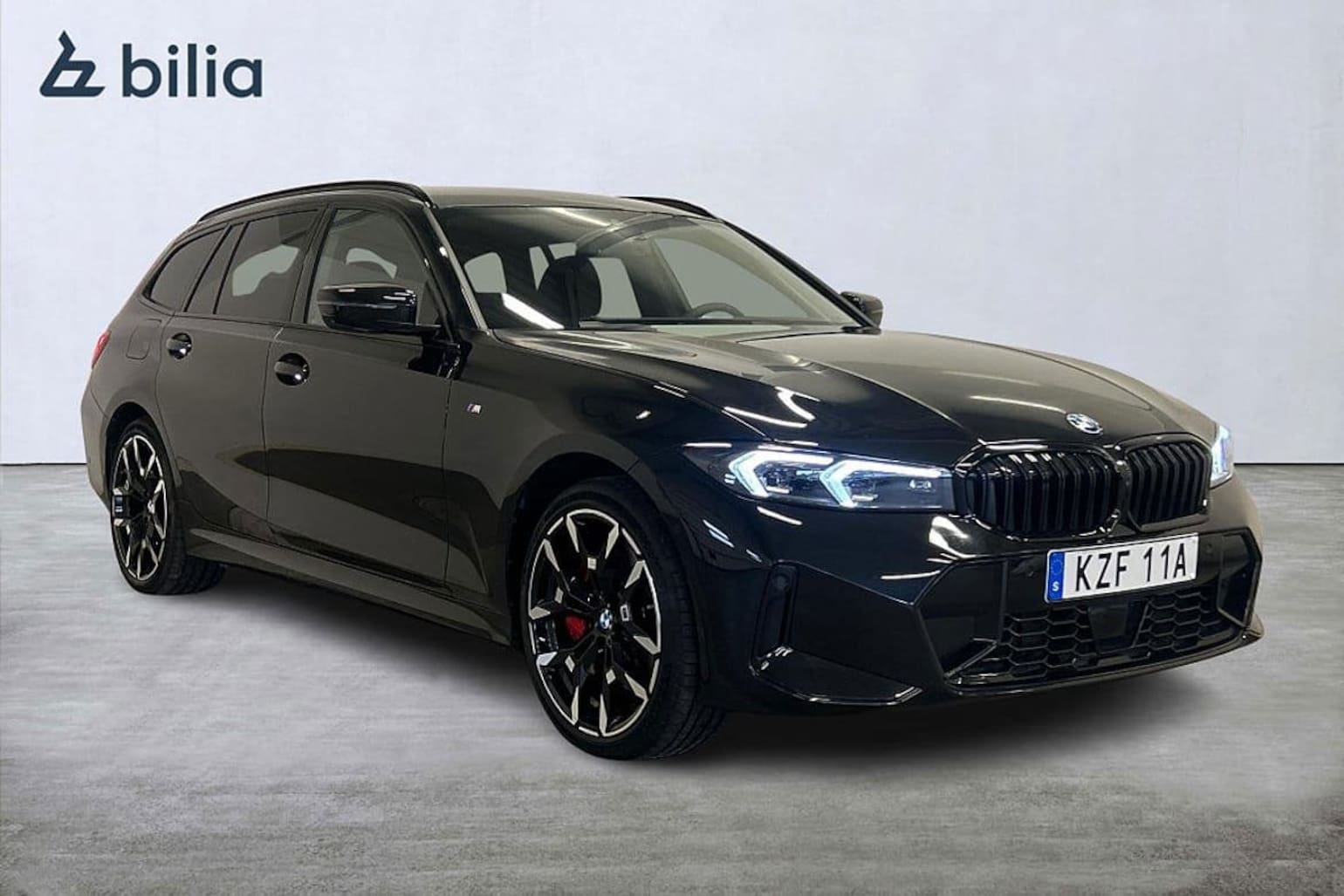 BMW 330e xDrive Touring | M Sport Pro | Drag | Innovationspaket 2025 Svart
