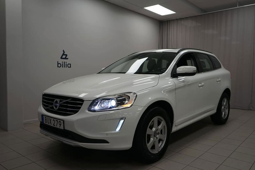 Volvo XC60 D4 D4 Momentum Business E PRO | Drag | Panoramaglastak | 2015 Vit