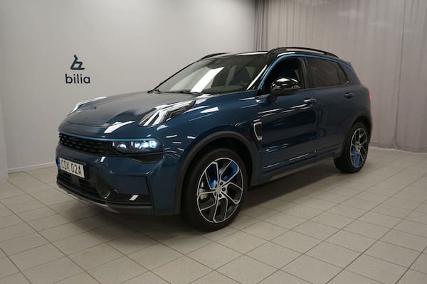 Köp eller provkör Lynk & Co 01 hos oss | Bilia