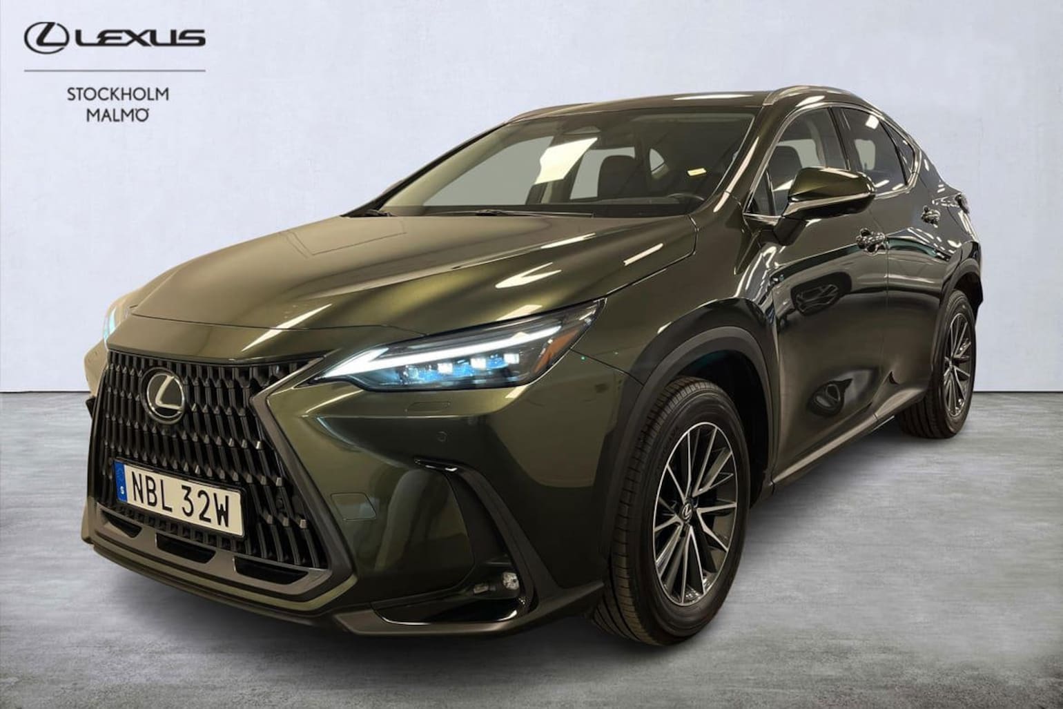 Lexus NX 350h AWD Executive 360 kamera P-värm Skinn Elstolar PCD BSM ...